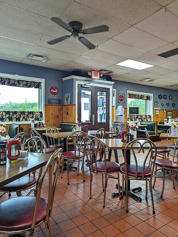 Inside, terra cotta tiles and wooden wainscoting create that perfect diner atmosphere—comfortable without trying too hard, like your favorite broken-in jeans.