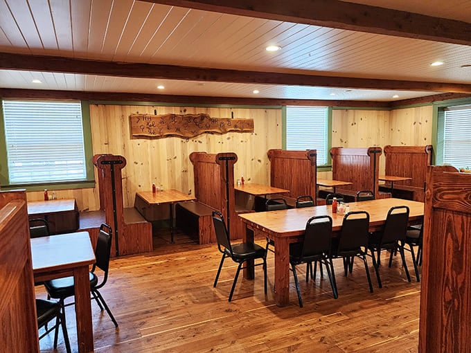 Wooden booths and pine-paneled walls create the perfect backdrop for serious eating—like dining in your most talented friend's cabin.