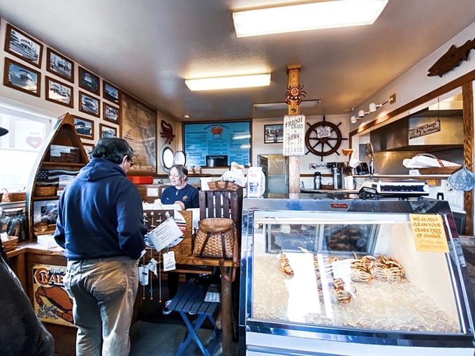 Inside this maritime treasure chest, nautical décor and a display case of fresh-caught Dungeness crab tell you you've arrived somewhere special. 