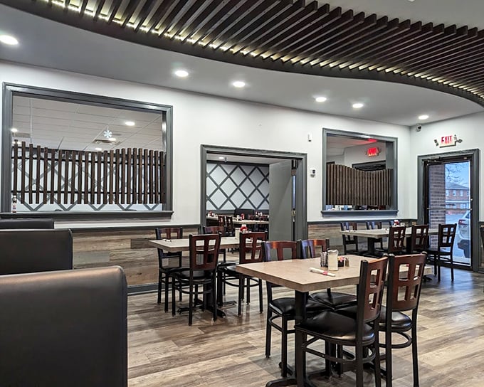 Modern meets cozy in Bellevue's surprisingly contemporary interior. The wooden slat ceiling adds warmth while those clean lines say, "Yes, we're serious about your breakfast experience."