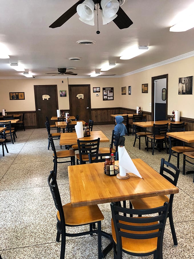 No-frills dining at its finest. The simple interior lets you focus on what matters—that heavenly chopped pork on your tray.