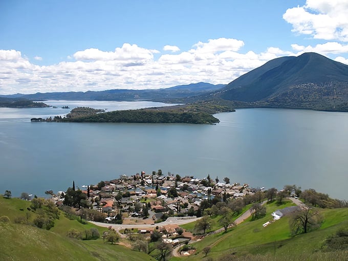 Clearlake stretches out like a blue blanket beneath rolling hills – California's largest natural freshwater playground.