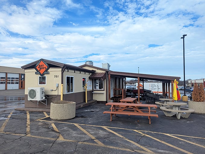 Just Jeff's may look humble, but that little orange sign marks the spot where Columbia's burger dreams come true.