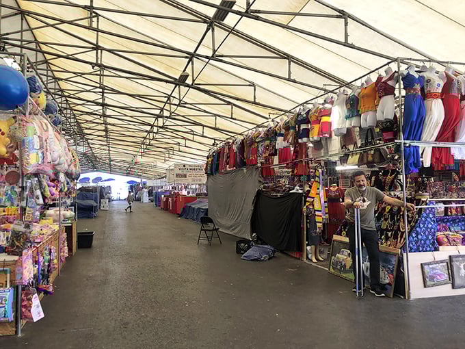 Under those covered walkways lies treasure-hunting paradise – rain or shine, the deals keep coming at San Jose.