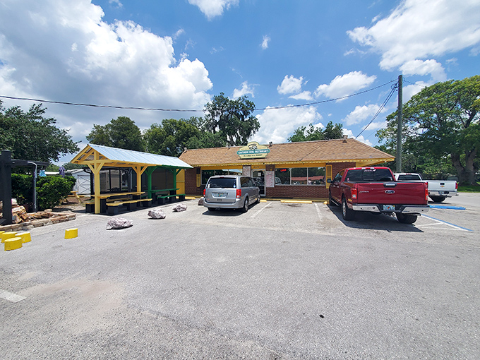 That yellow trim isn't just decoration, it's practically a beacon calling all comfort food lovers to paradise.
