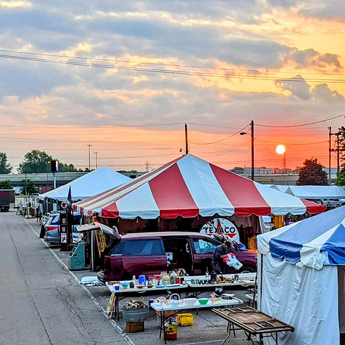 Sunset shopping adds a golden glow to the hunt. Nothing beats the magic of twilight treasure-hunting when vendors are ready to make deals.