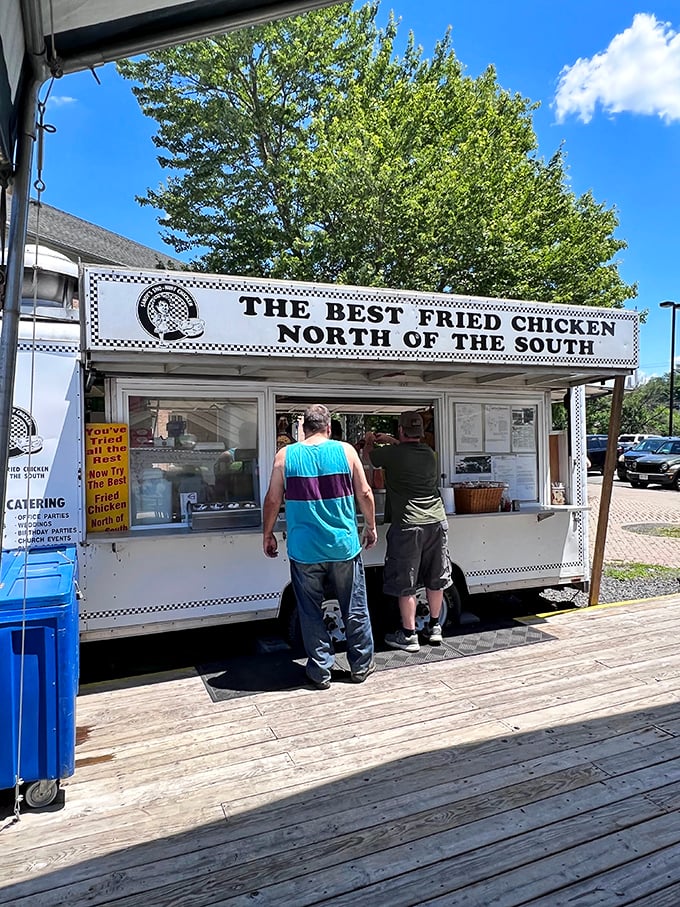 "The Best Fried Chicken North of the South" isn't just a bold claim—it's the aroma that follows you through the market, tempting you between bargain hunts.