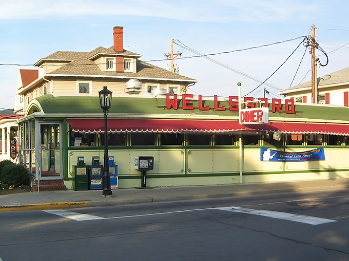The Wellsboro Diner isn't playing dress-up—this authentic 1938 Sterling diner car serves comfort food classics with a side of genuine nostalgia.