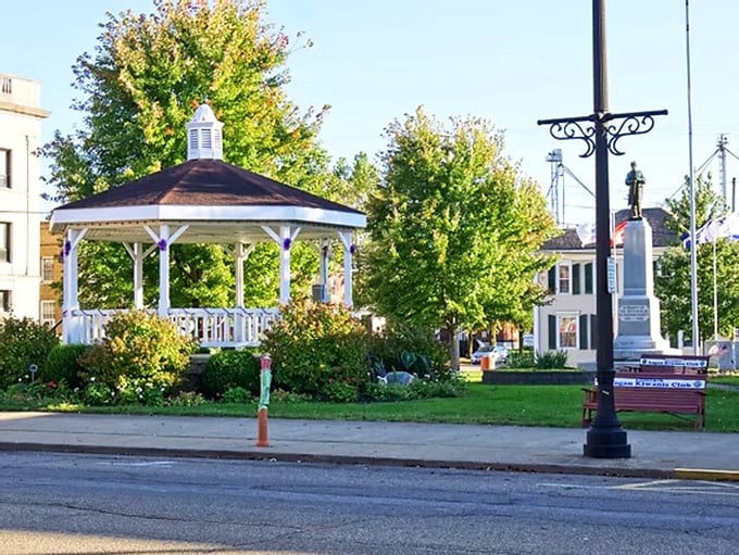 The town gazebo in Worthington Park offers a Norman Rockwell moment – just add a brass band and homemade lemonade.