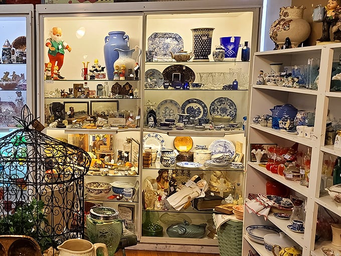 Blue and white porcelain dreams! This display case could convert even minimalists into collectors with its carefully arranged china treasures.