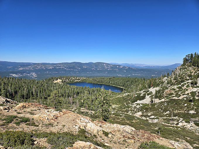 Mother Nature showing off again with her "no filter needed" mountain lake portfolio.