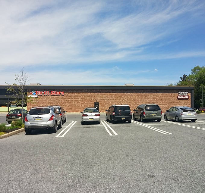 The parking lot tells its own tale—sedans to SUVs, proving that bargain hunting transcends all demographics in Pennsylvania's thrift paradise.