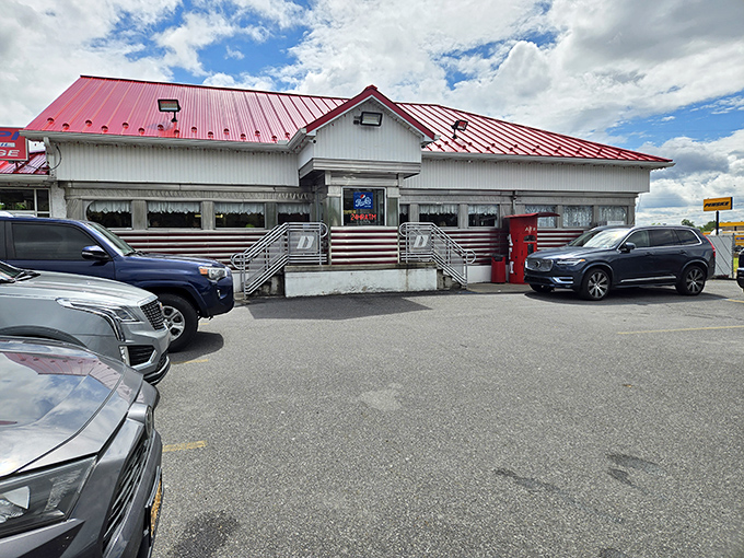 D's Diner's bright red roof and classic white exterior shine like a beacon for breakfast lovers in Plains.