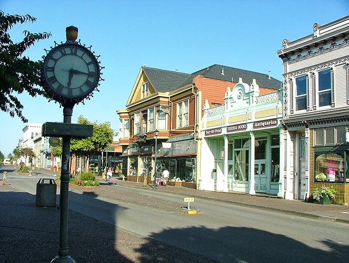 Eureka's Victorian splendor stands proudly against modern coastal prices – history and affordability in perfect harmony.