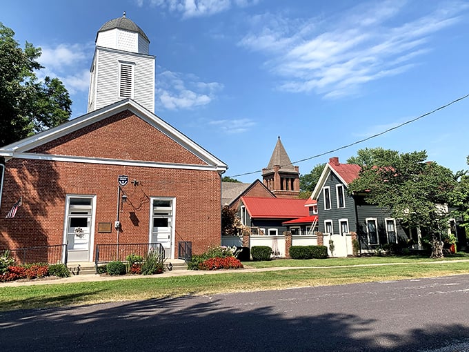 Rocheport's quaint main street offers the kind of peaceful shopping experience where you can hear yourself think – a luxury worth retiring for.