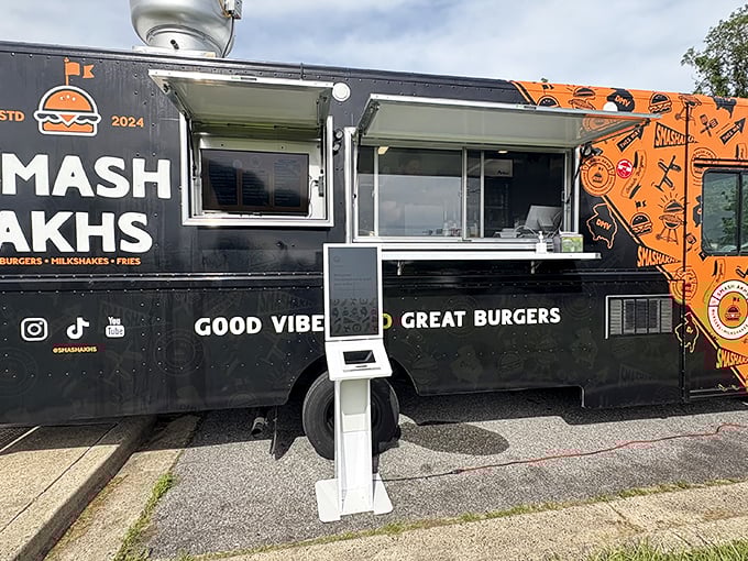 "Good Vibes and Great Burgers" isn't just a slogan—it's a mission statement. This food truck brings smash burger perfection wherever it parks.