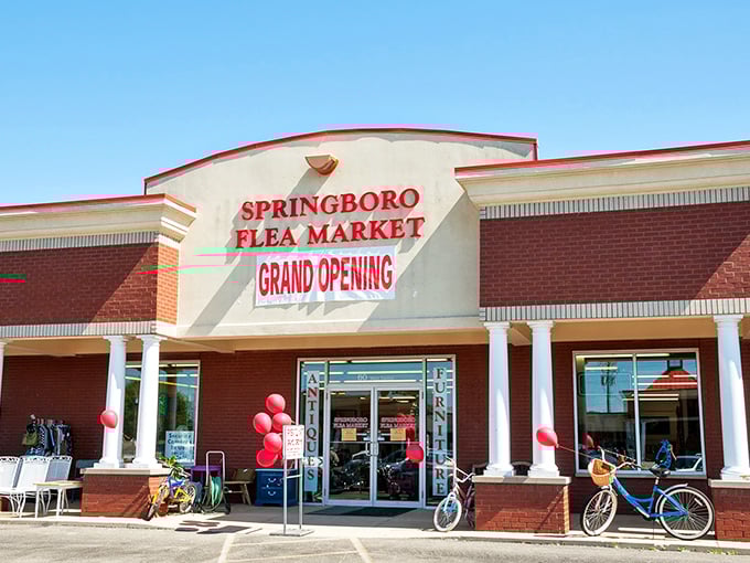Springboro Flea Market proves that treasure hunting doesn't require mud boots—just curiosity and an eye for the unexpected.