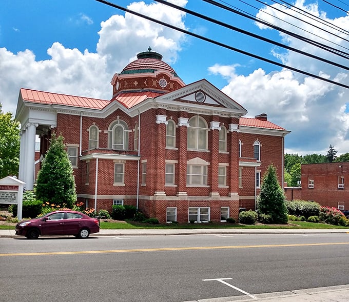 Wytheville's impressive courthouse stands as a testament to small-town grandeur. That dome could rival any state capitol!