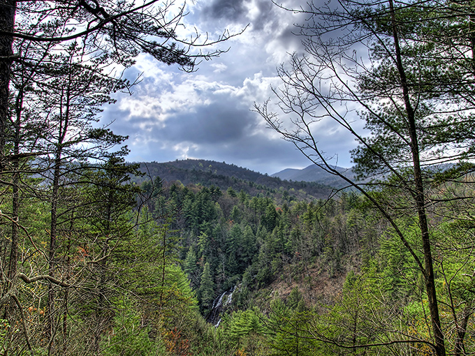 Mother Nature puts on quite the show in Blue Ridge, where mountain vistas make you want to toss your phone into the nearest ravine.