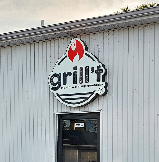 Simple outside, spectacular inside. Grill't proves that great BBQ doesn't need fancy digs—just time, smoke, and skill.