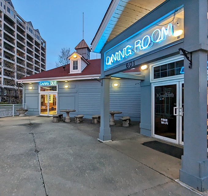 Blue neon against twilight skies – Kingfish's "Dining Room" sign is like a beacon for the seafood-starved. River views included at no extra charge!
