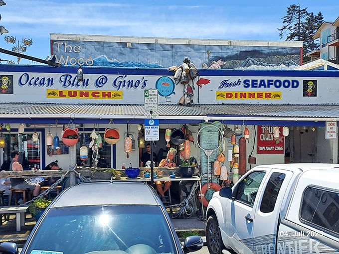 Colorful, quirky, and quintessentially coastal – Ocean Bleu wears its personality on its sleeve and its fresh catches on your plate.