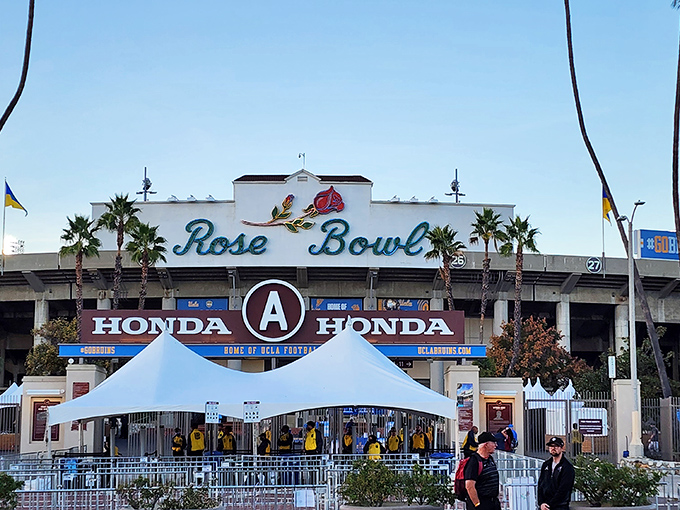Stadium shopping spree! The Rose Bowl Flea Market spreads beneath palm trees and California sunshine, turning America's favorite pastime from touchdowns to markdown hunting.