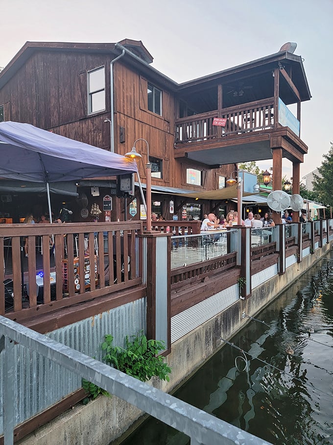 Wooden decks, blue waters, and seafood feasts—Shorty Pants nails the trifecta of lakeside dining perfection.