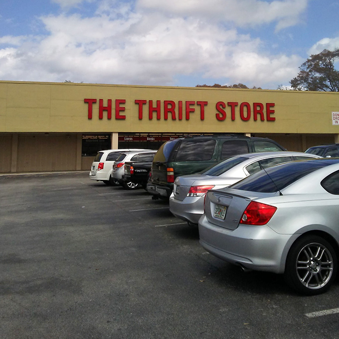 Clear blue skies and a packed parking lot—the universal sign of a thrift store worth visiting!