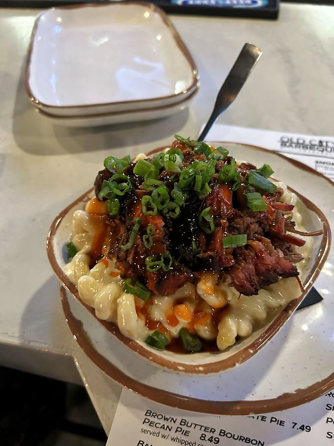 Brisket mac and cheese that doesn't know whether it's comfort food or luxury dining – and thankfully refuses to choose between the two.