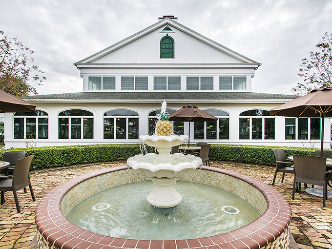 Elegant dining with a fountain view—because retirement should include moments where you feel like you're in a Nancy Meyers movie.