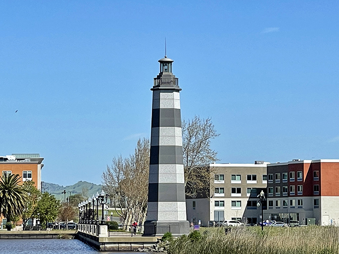 Standing tall like a maritime sentinel, this lighthouse doesn't just guide boats—it anchors the town's identity with nautical charm. 