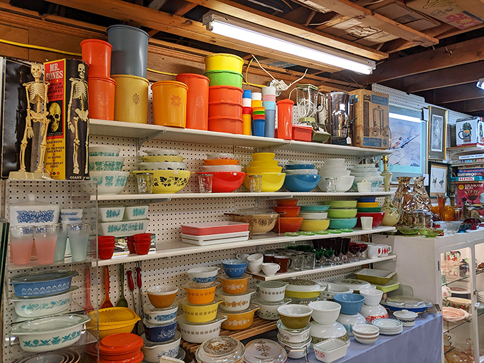 Pyrex paradise! A rainbow of vintage kitchenware that makes modern tupperware look like it's having an identity crisis.