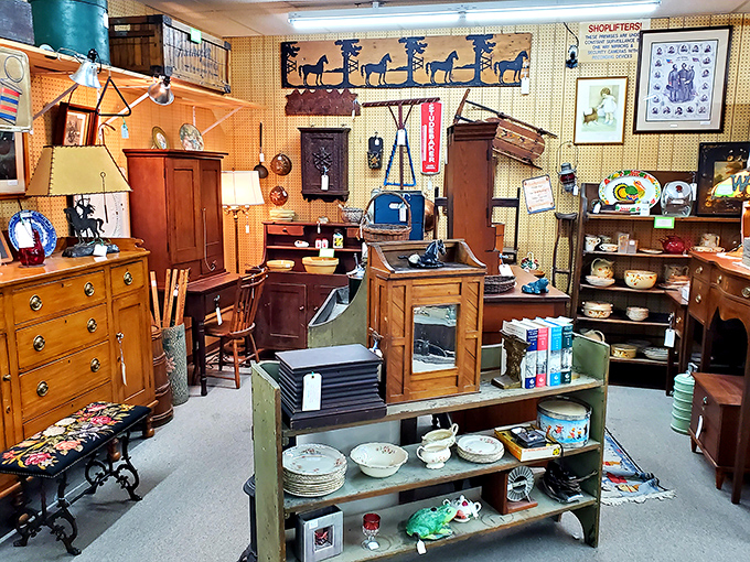 Someone's kitchen from 1955 called – it wants you to know all its best pieces ended up here.