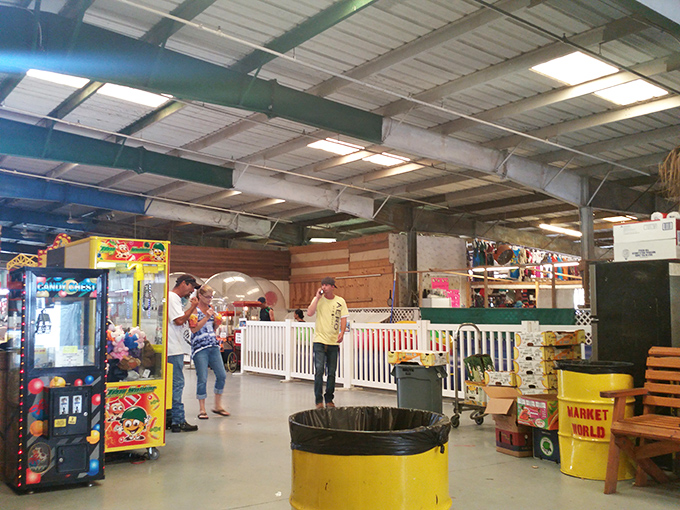 Not just shopping—entertainment too! Arcade games and claw machines offer a nostalgic break from bargain hunting for kids and the forever young.