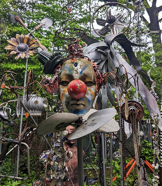 This metallic jester isn't clowning around. With a nose that would make Rudolph envious, it's the unofficial greeter of Vanadu's wonderland.