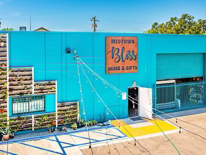 Midtown Bliss: Where the building's as colorful as the treasures inside. That turquoise facade is just the appetizer for the vintage feast within.