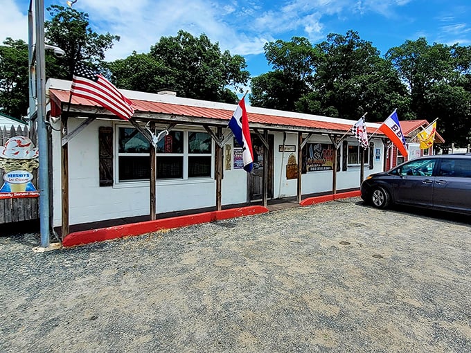 Stars and stripes flying high over Fat Daddy's – patriotism pairs perfectly with pulled pork at this roadside gem.