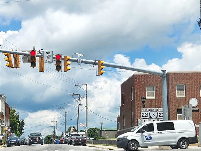 Floyd's main drag might be small, but it's mighty in character. One stoplight, endless charm.