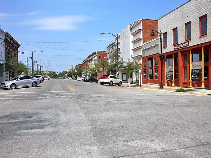 Mount Vernon's downtown invites you to park the car and rediscover the lost art of the afternoon stroll.
