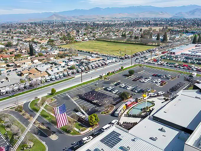 From this bird's eye view, Porterville reveals its perfect blend of accessibility and affordability nestled against the Sierras.