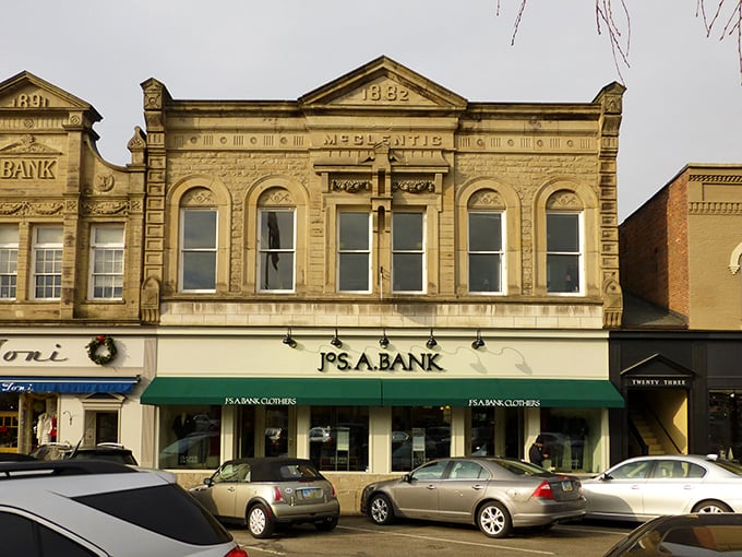 Chagrin Falls' charming sidewalk cafés invite you to linger over coffee and conversation. Mayberry with a modern twist!