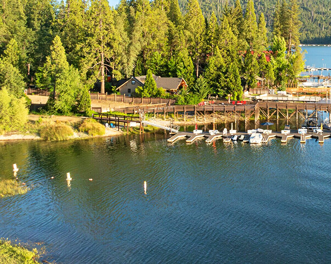 Lake life perfection! Oakhurst's waterfront offers more serenity than a meditation app—with actual fish.