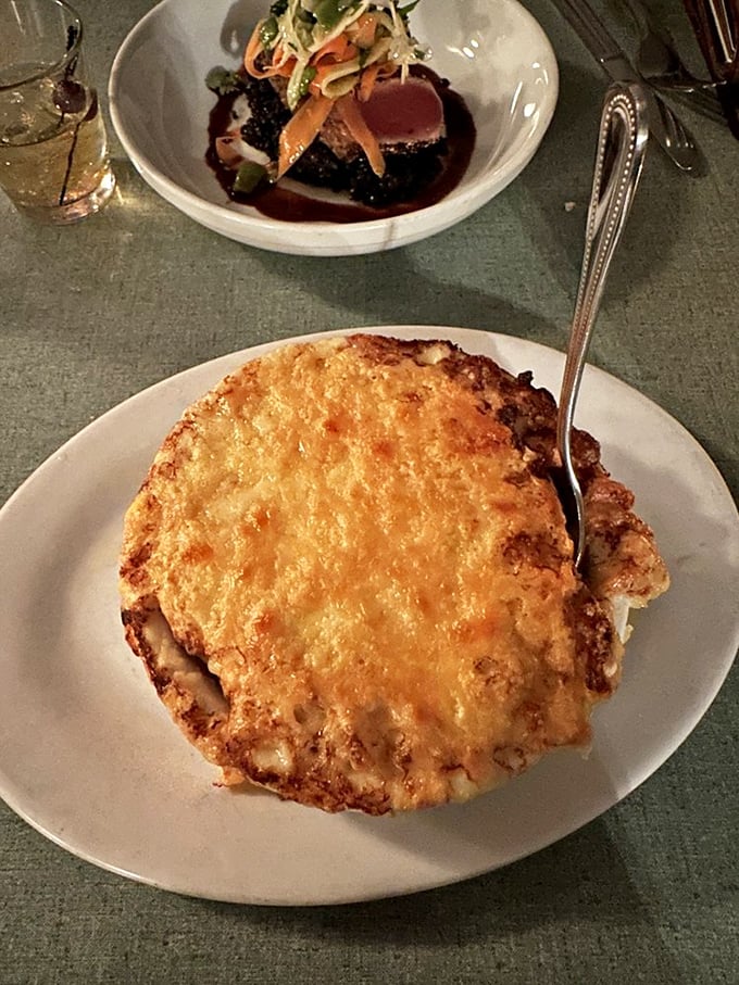 The legendary macaroni au gratin isn't just comfort food—it's a bubbling, golden masterpiece that's sparked more love affairs than a dating app.