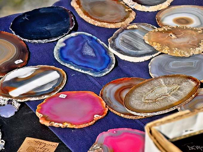 Nature's artwork laid out like edible candy. These polished agate slices showcase Earth's hidden talents—geology never looked so ready for your coffee table.