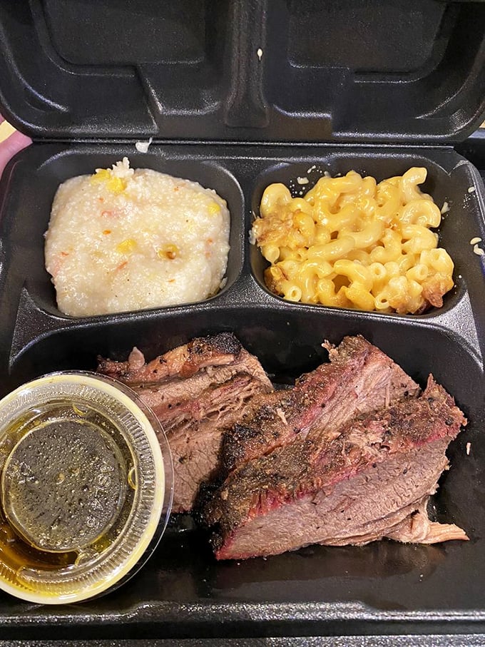 Brisket that would make a Texan tip their hat, paired with creamy mac and cheese – this is what comfort looks like.