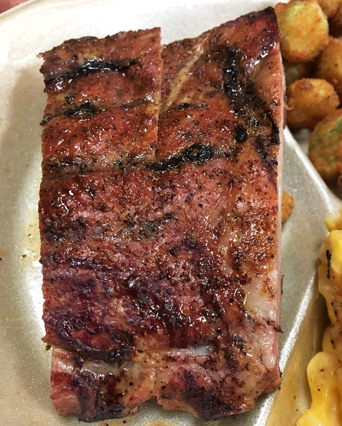 These ribs have the perfect pull – like a firm handshake from your favorite uncle.