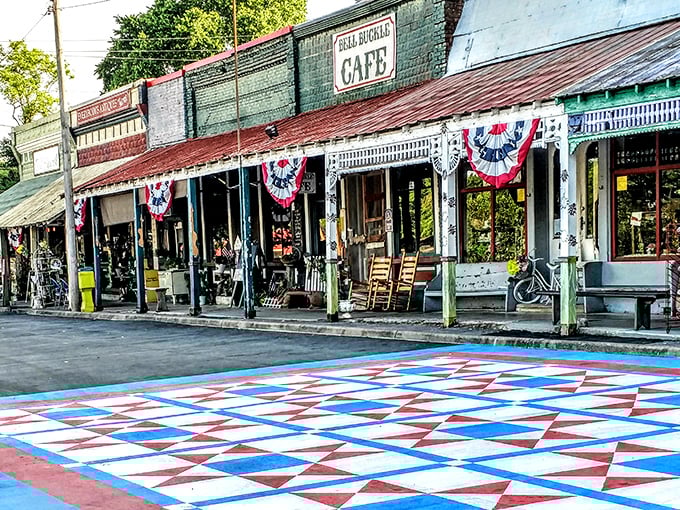 Everybody's Antiques beckons treasure hunters while the Bell Buckle Café promises comfort food worth the drive from anywhere in Tennessee.