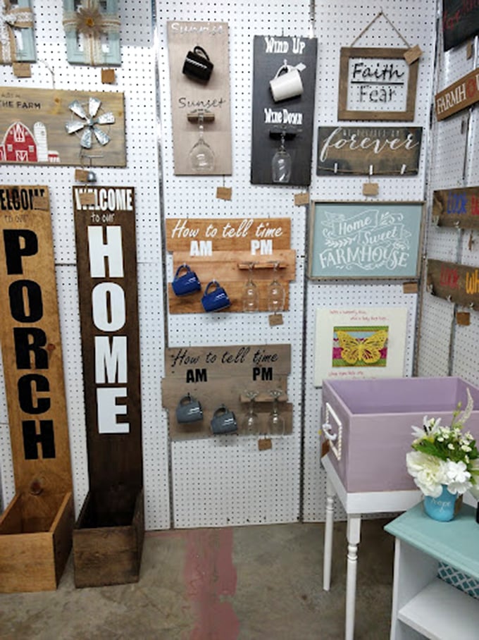 These rustic signs aren't just decorations—they're personality tests. Your choice between "PORCH" and "HOME" says more than you think.