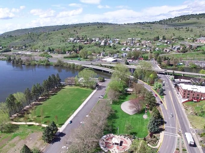 Klamath Falls' downtown buildings have witnessed decades of history while maintaining their dignified charm—and reasonable rent prices.